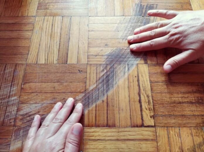 How to Remove Scratches from Vinyl Flooring | HomeImprovementGeek